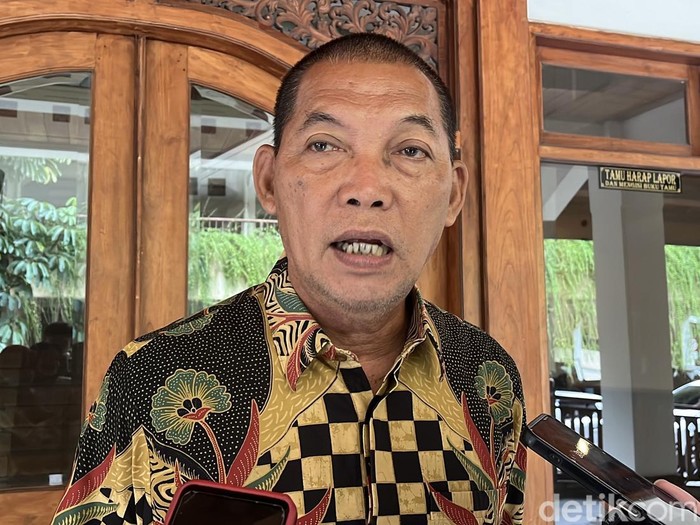 Teguh Prakosa Respons Hasil Real Count Pilkada Solo: Kami Mohon Maaf Teguh Prakosa Respons Hasil Real Count Pilkada Solo: Kami Mohon Maaf