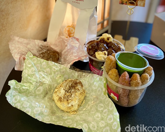 Yuk! Jajan Mochi Isi Pistachio Kunafa yang Viral di Blok M
