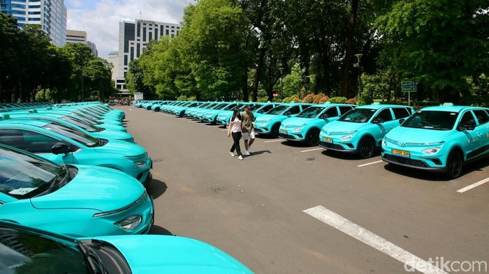 Wujud Taksi Vietnam yang Mengaspal di Jakarta