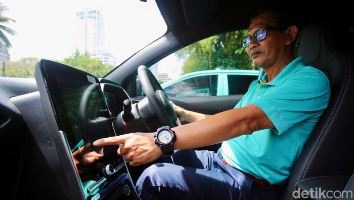 Wujud Taksi Vietnam yang Mengaspal di Jakarta