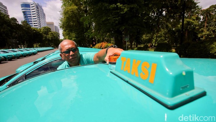 Wujud Taksi Vietnam yang Mengaspal di Jakarta
