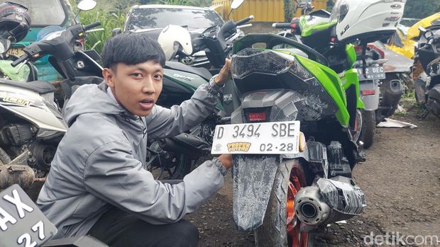 Cairan Kimia Tumpah di Bandung, Ratusan Motor Mati Mendadak Cairan Kimia Tumpah di Bandung, Ratusan Motor Mati Mendadak