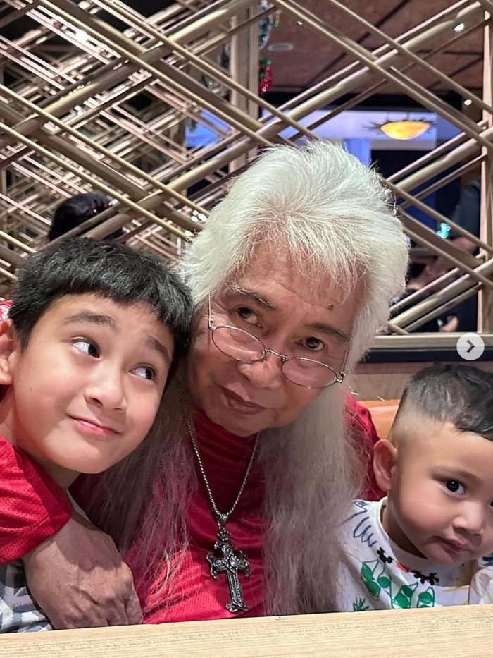 Rafathar dan Rayyanza Lepas Rindu dengan Gideon Tengker Rafathar dan Rayyanza Lepas Rindu dengan Gideon Tengker