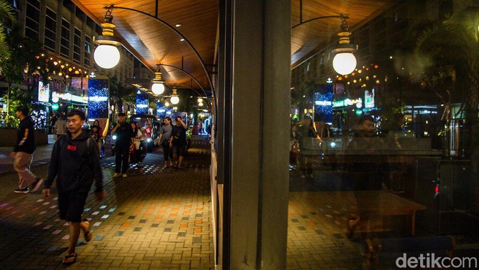Suasana Malam Tahun Baru di Batavia PIK, Spot Wisata Kekinian Jakarta