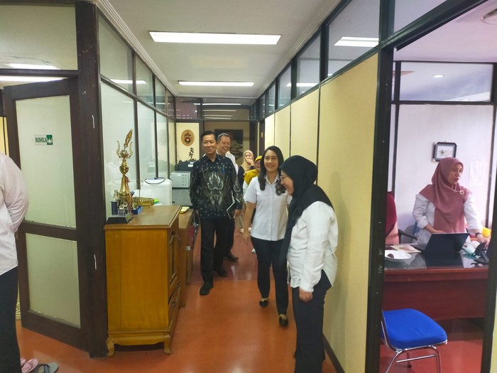 Isyana Bagoes Oka Sidak Hari Pertama Kerja Pasca Libur Nataru Isyana Bagoes Oka Sidak Hari Pertama Kerja Pasca Libur Nataru