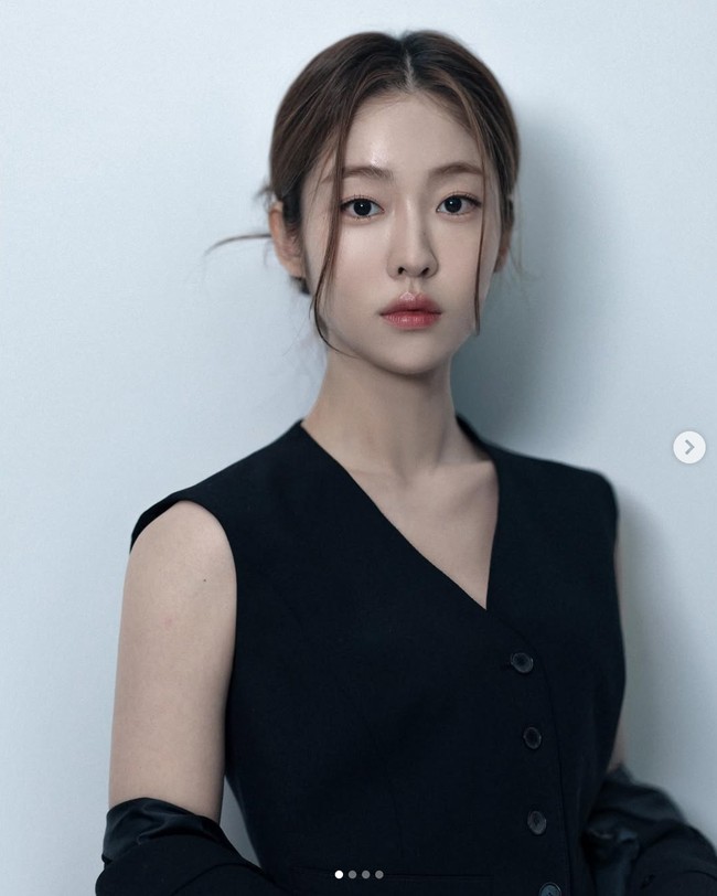 7 Foto Cantik Song Ji Woo, Gebetan T.O.P BIGBANG di Drakor Squid Game 2