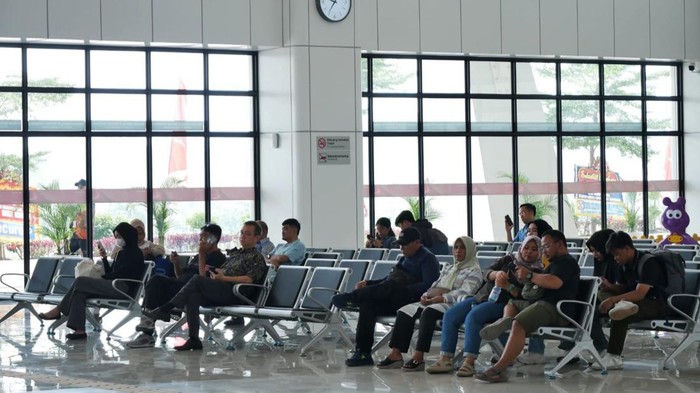 Seperti Ini Kondisi Stasiun Kereta Cepat Karawang Setelah 10 Hari Dibuka Seperti Ini Kondisi Stasiun Kereta Cepat Karawang Setelah 10 Hari Dibuka