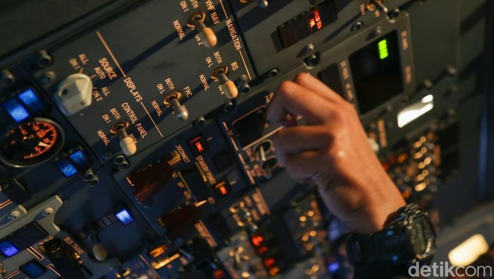 Mengintip Jeroan Kokpit Pesawat Lion Air, Penasaran?