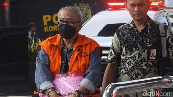 Pemeriksaan Donald Sihombing, Tersangka Korupsi Rp 223 M