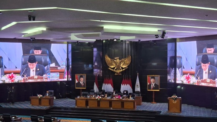 DPRD DKI Resmi Tetapkan Pramono-Rano Sebagai Gubernur dan Wagub Jakarta DPRD DKI Resmi Tetapkan Pramono-Rano Sebagai Gubernur dan Wagub Jakarta