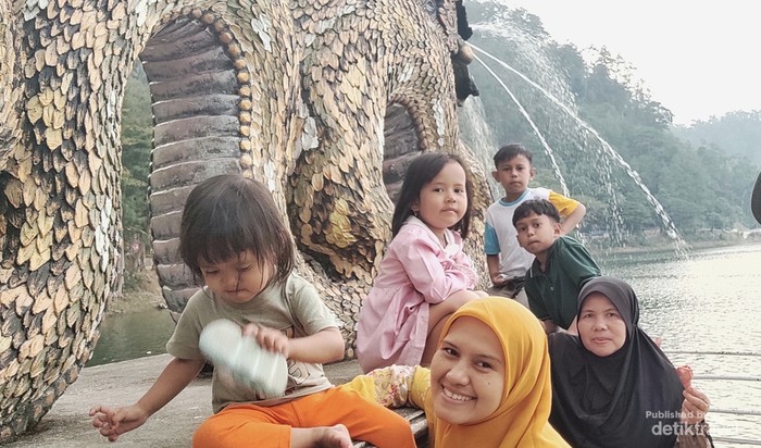 Telaga Ngebel, Danau Buatan Estetik di Kaki Gunung Wilis Ponorogo