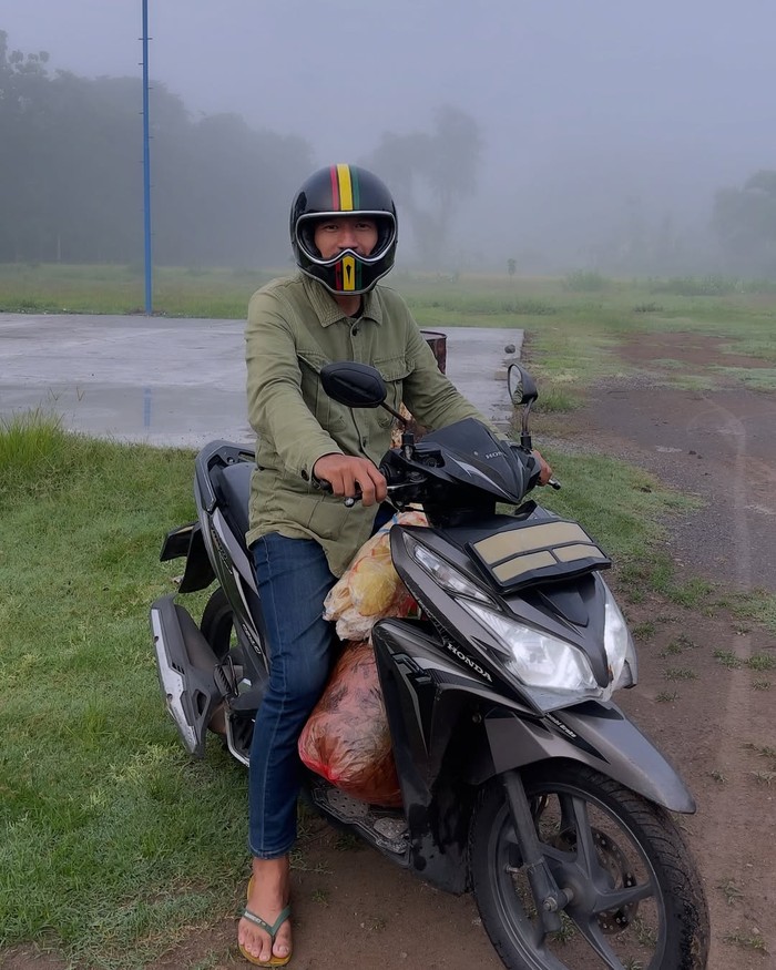 Potret Isa Bajaj saat Belanja ke Pasar untuk Jualan Nasi Tempong