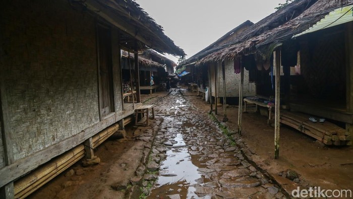 Melihat Lebih Dekat Rumah Adat Suku Baduy