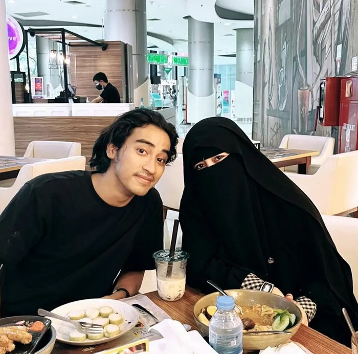 Keseruan Abidzar Al Ghifari Saat Masak Steak hingga Nasi Goreng