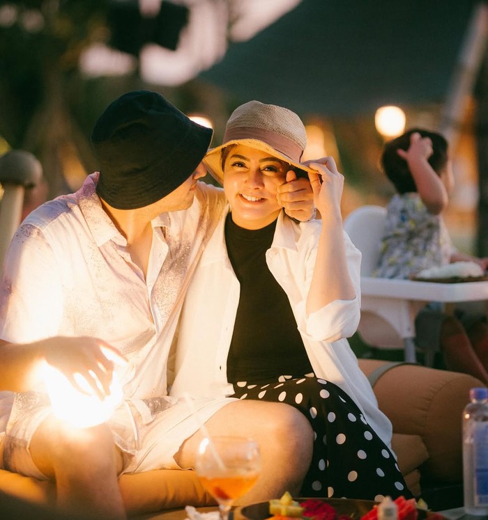 Romantisnya Rifky Balweel dan Biby Alraen saat Ngafe dan Dinner