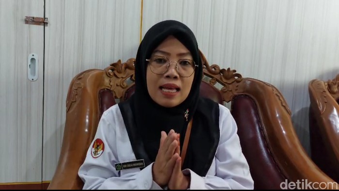 Kepala MAN 1 Lamongan Buka Suara Soal Viral Guru Gebrak Meja ke Siswa Kepala MAN 1 Lamongan Buka Suara Soal Viral Guru Gebrak Meja ke Siswa