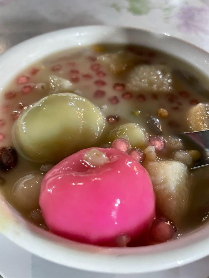 20 Wedang Sekoteng Buat Hangatkan Tubuh Ada di Sini