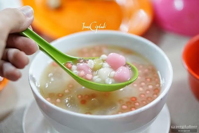 20 Wedang Sekoteng Buat Hangatkan Tubuh Ada di Sini