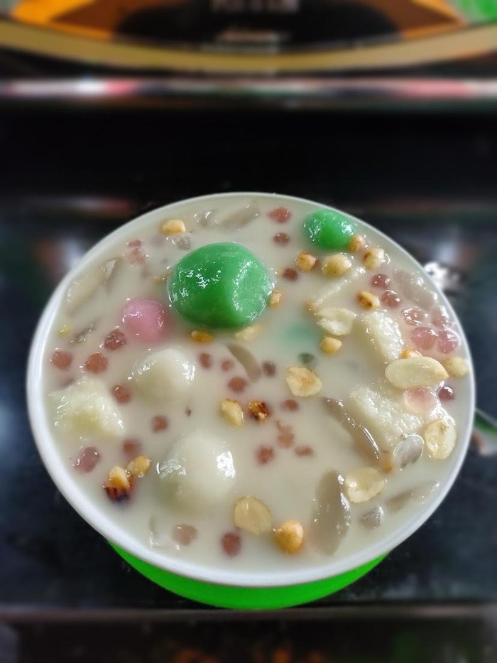20 Wedang Sekoteng Buat Hangatkan Tubuh Ada di Sini