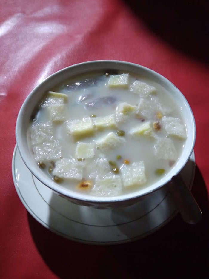 20 Wedang Sekoteng Buat Hangatkan Tubuh Ada di Sini