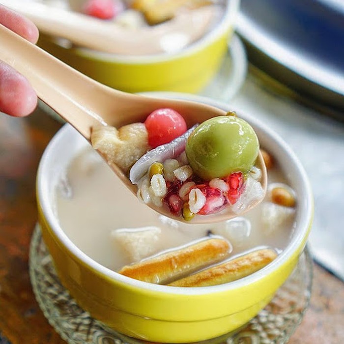 20 Wedang Sekoteng Buat Hangatkan Tubuh Ada di Sini