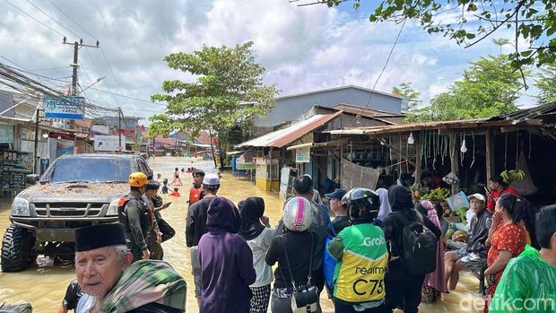 Jalan Poros Moncongloe Maros Arah Nipa-nipa Makassar Terputus Imbas Banjir Jalan Poros Moncongloe Maros Arah Nipa-nipa Makassar Terputus Imbas Banjir