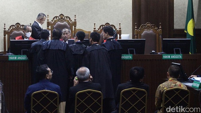 Sidang Perdana Donald Sihombing dkk Kasus Korupsi Pembelian Lahan di ...