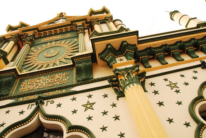 Melihat Masjid Bersejarah di Kawasan Little India Singapura