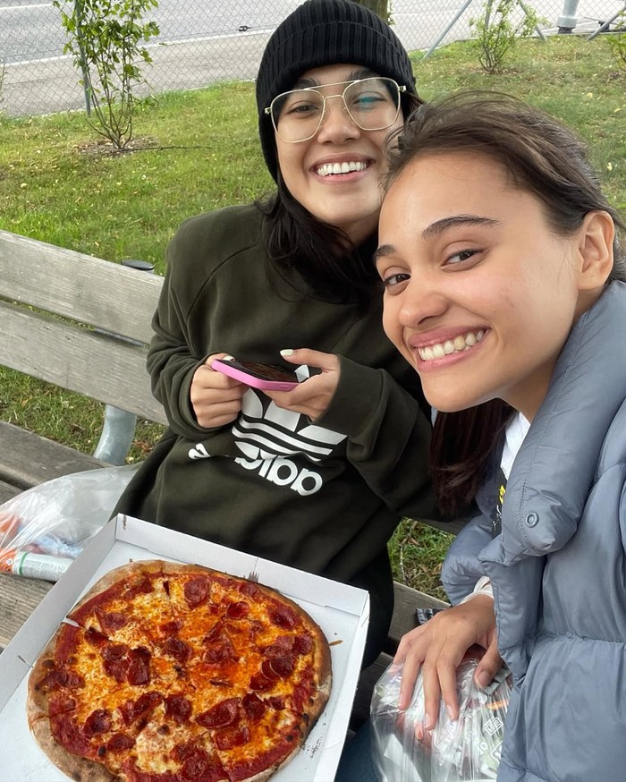 Aurora Ribero 'Komang' Doyan Banget Jus dan Pizza