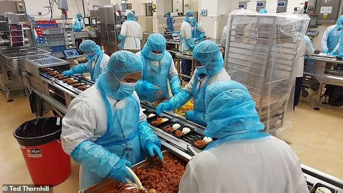 Ini Dapur Maskapai Terbaik di Dunia, Produksi 200 Ribu Makanan Sehari