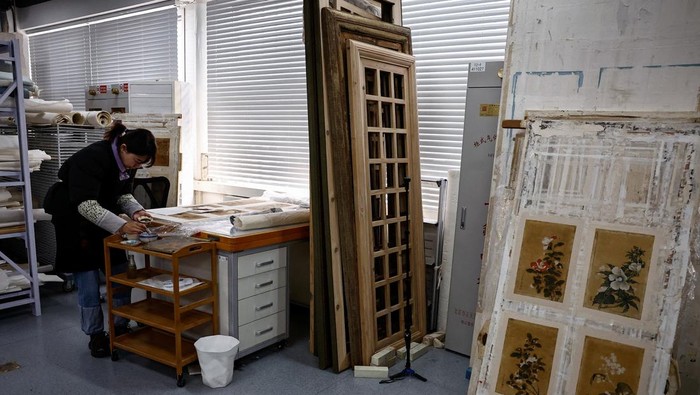 Mengintip Restorasi Barang Antik dari Museum Istana Kota Terlarang ...