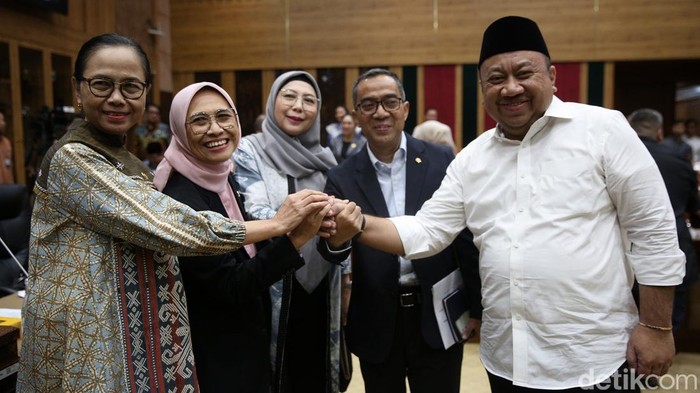 Rapat Perdana Mendikti Brian Yuliarto dengan Komisi X Digelar Tertutup