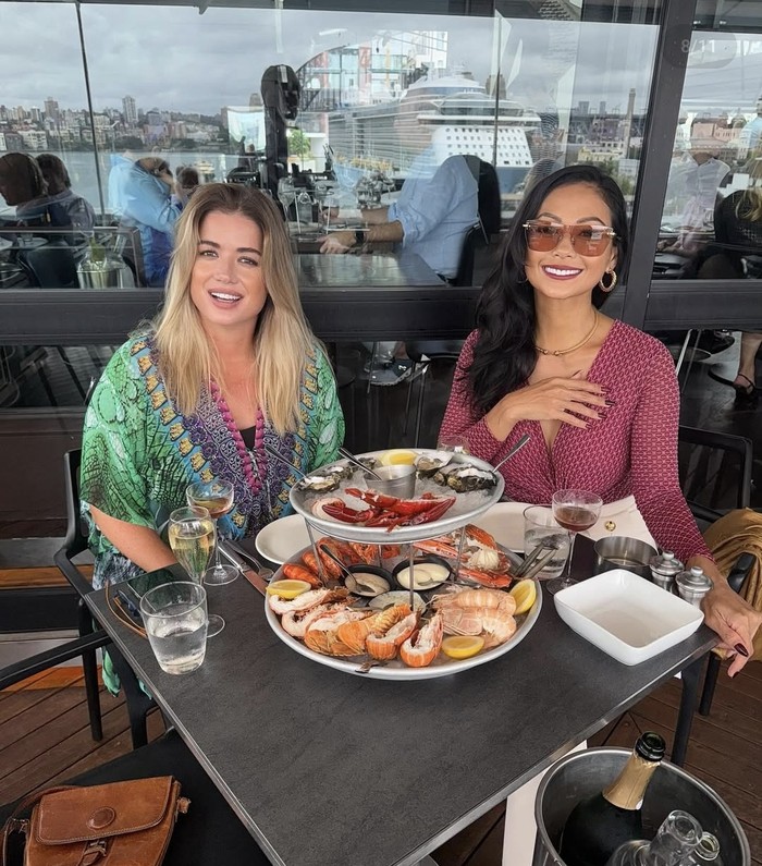 Indah Kalalo Makan Bareng Mertua, Seafood hingga Masakan Rumahan