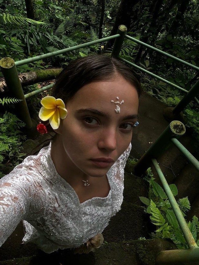 7 Potret Influencer Cantik yang Tewas Kecelakaan, Jatuh Saat Terjun Payung