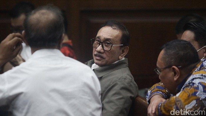 Eks Sestama Basarnas Dituntut 5 Tahun 3 Bulan Penjara