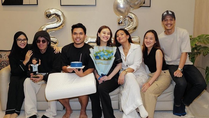 Selamat Ulang Tahun ke-22, Aaliyah Massaid