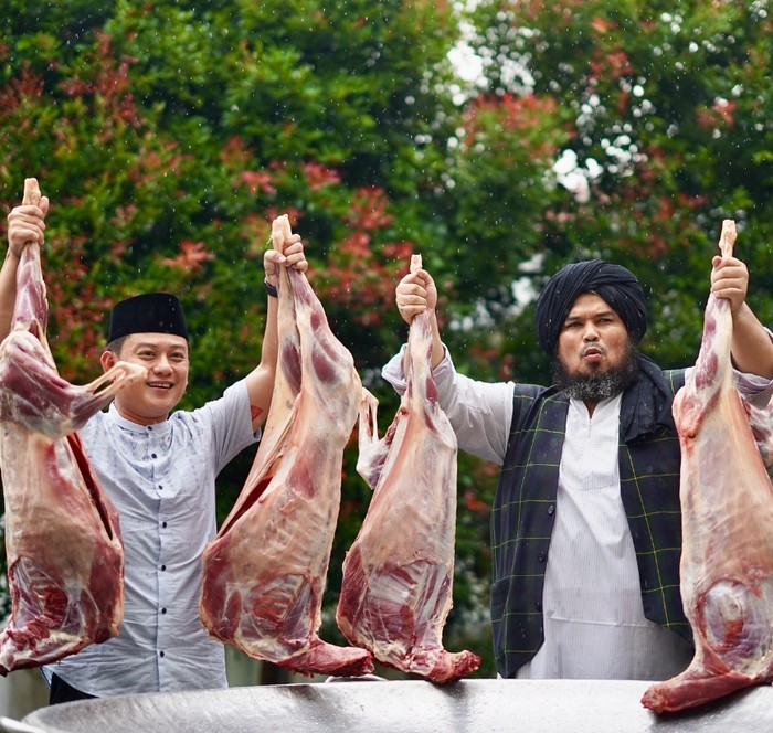 Bobon Santoso Masak Bareng Ustad Derry Sulaiman dan Ikut Ngeliwet Bobon Santoso Masak Bareng Ustad Derry Sulaiman dan Ikut Ngeliwet
