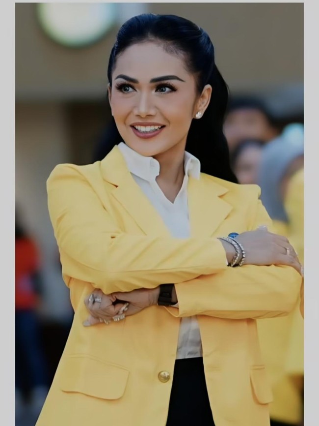 Potret Aktris Iran Diancam Mati Usai Pose Bugil, Demo Bareng Kristen ...