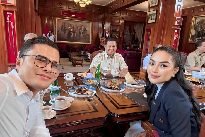 Potret dr Oky Pratama saat Makan Bareng Rekan Bisnis Skincare