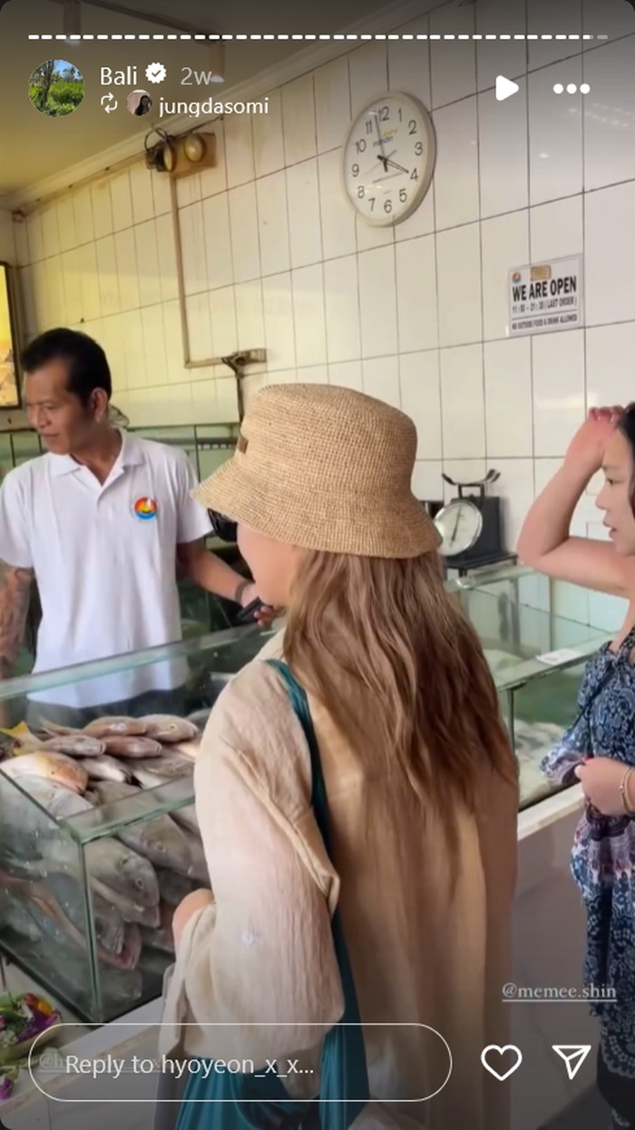 Hyoyeon SNSD di Bali, Ini Keseruannya Makan Bakso hingga Seafood