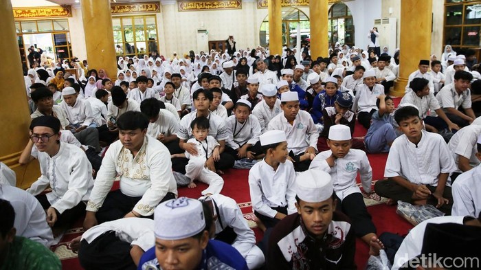 Ramadan, Seribu Anak Yatim Terima Santunan