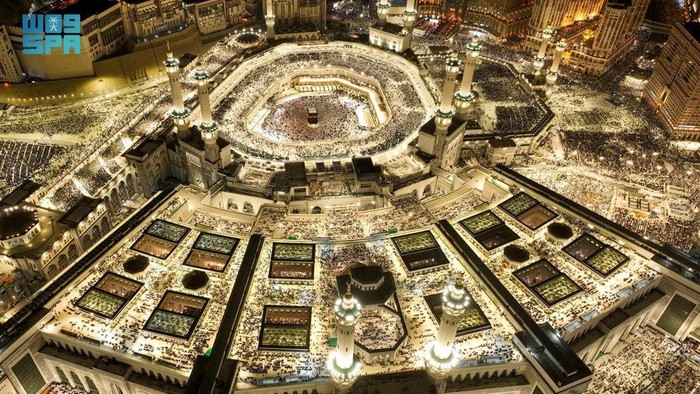 Foto Udara Iktikaf Malam 21 Ramadan di Masjidil Haram Foto Udara Iktikaf Malam 21 Ramadan di Masjidil Haram