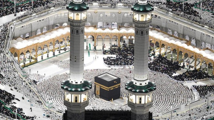 Foto Udara Iktikaf Malam 21 Ramadan di Masjidil Haram