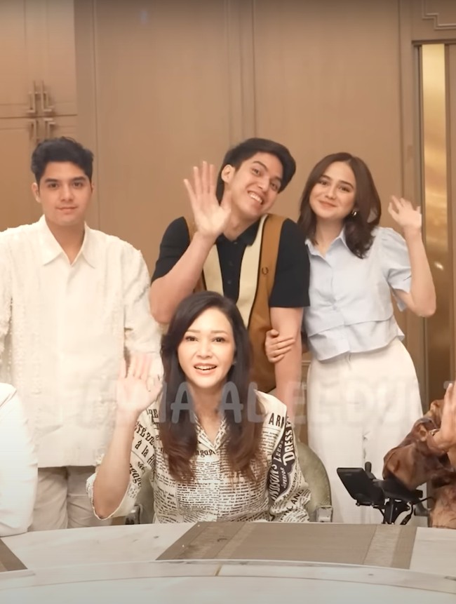 8 Foto Kocak Makeup Gagal Total, Hasilnya di Luar Nurul Bikin Bengek