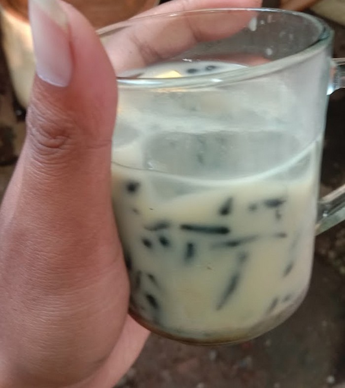20 Es Dawet Ireng Khas Purworejo yang Manis Segar Ada di Sini!