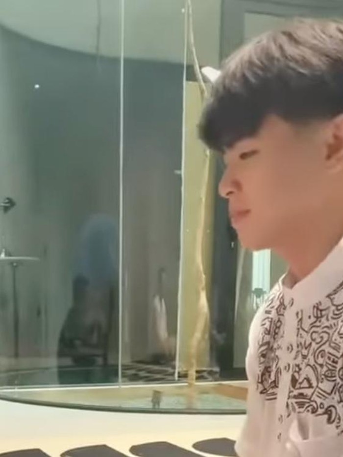 Potret Steven Wongso Dibimbing Ustaz Felix Siauw untuk Hijrah