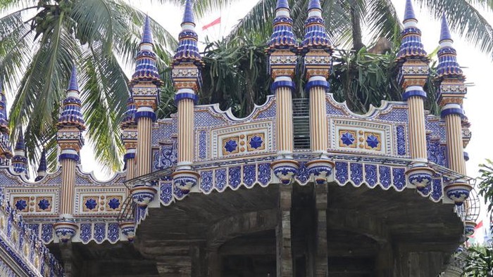 Berkunjung ke Masjid Tiban Malang yang Dibangun Tanpa Arahan Arsitek