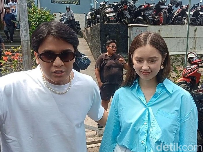 Tatapan Vika Kolesnaya saat Billy Syahputra Bicara Rencana Nikah
