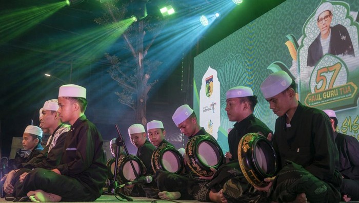 Festival Raodah Haul Guru Tua di Palu