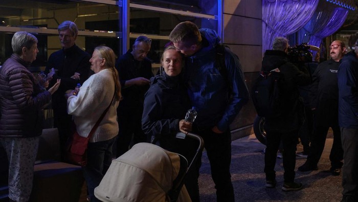 Bom Rakitan Meledak di Kantor Kereta Api Yunani